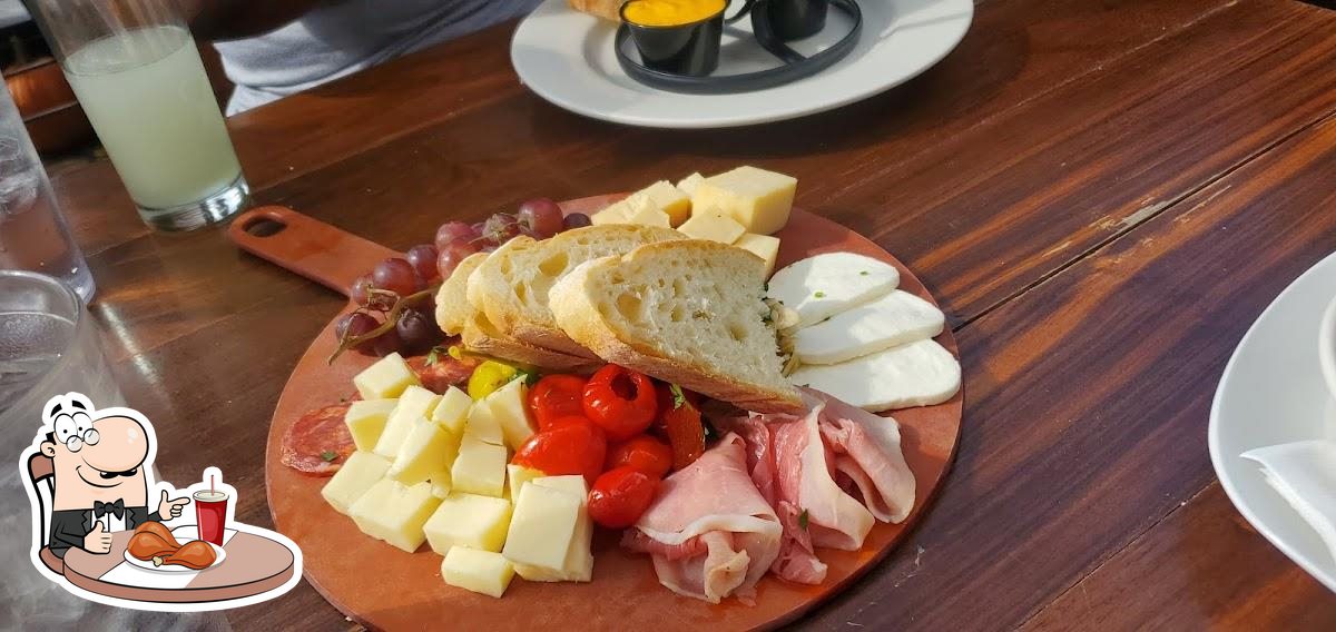Roof Top Tavern in Morrison - Restaurant menu and reviews