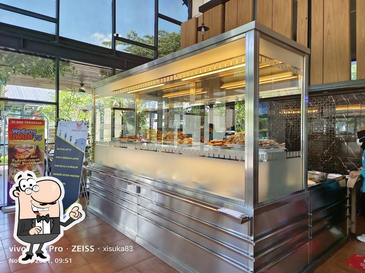 Resto Padang Simpang Raya, Surabaya - Restaurant menu, prices and reviews