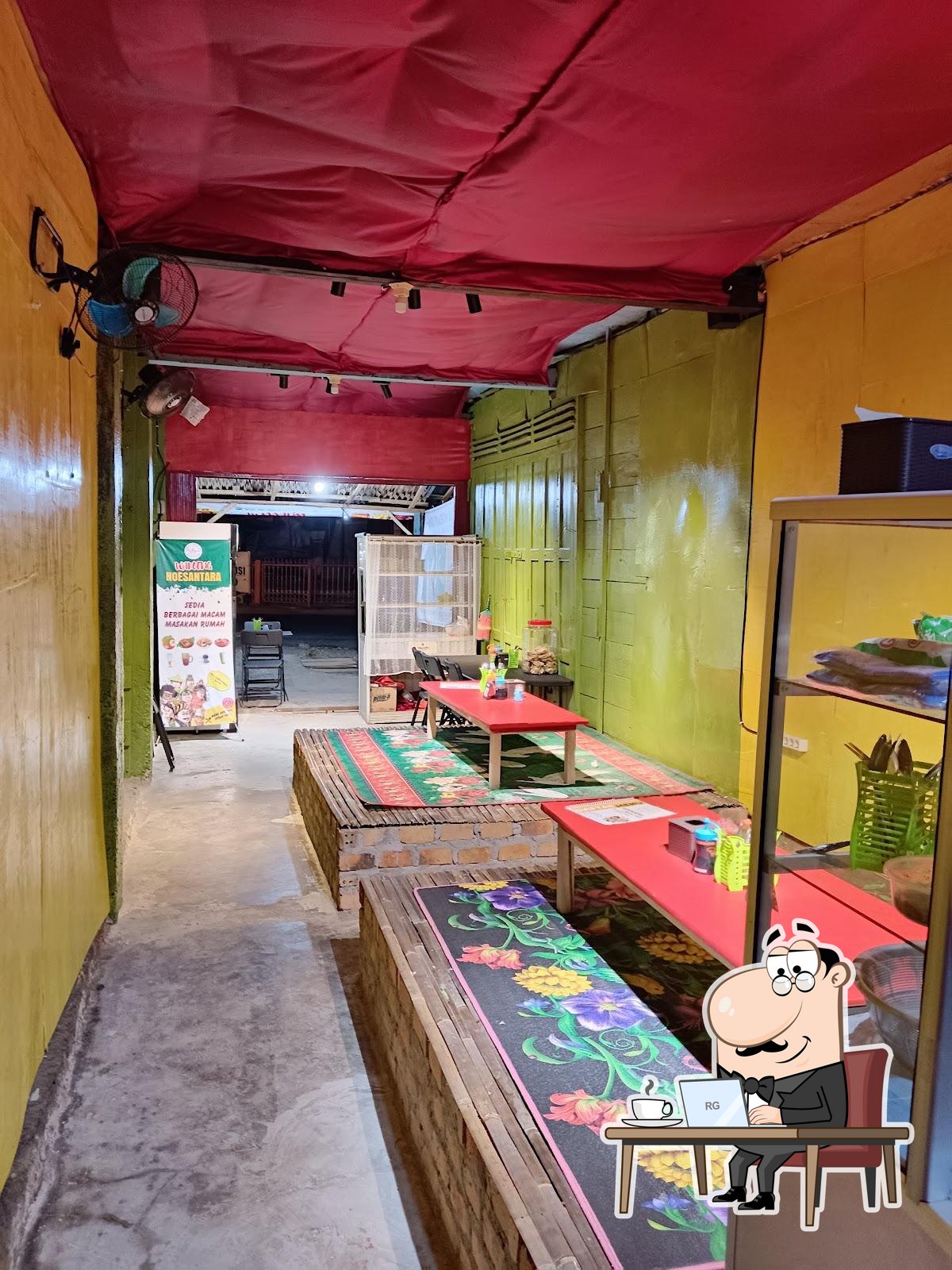 Restaurante Waroeng Noesantara & Pecel Lele Noesantara, Talang Jawa ...