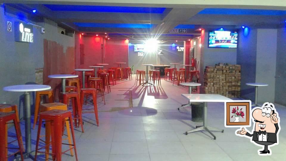 Cheeky Tigers club, Johannesburg, 208 Lilian Ngoyi St - Restaurant reviews