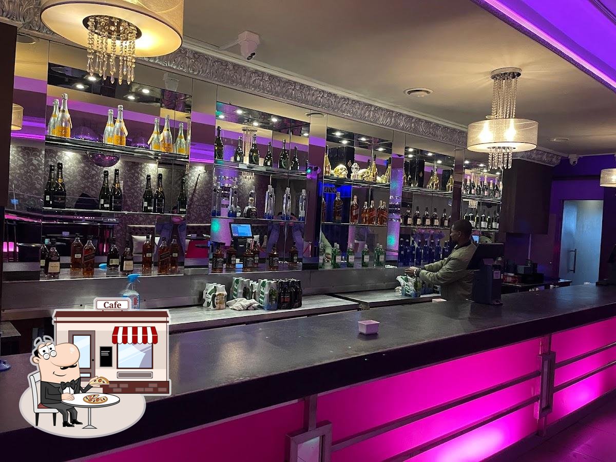 Living Room Club Cape Town | Baci Living Room