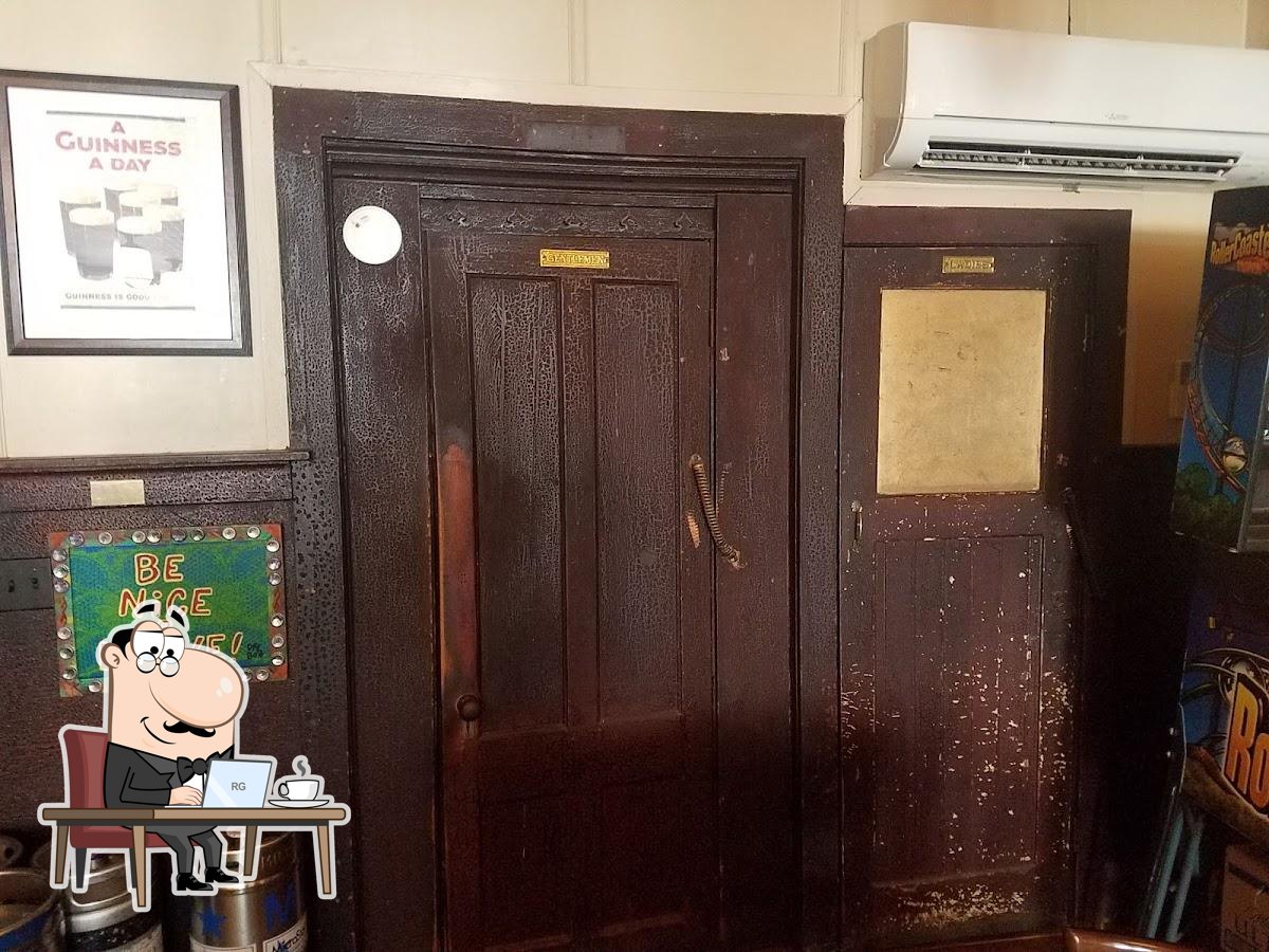 Dutch Tavern in New London - Restaurant menu and reviews