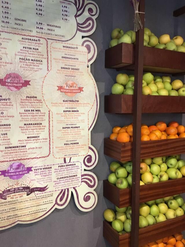 Menu at Liquid pub & bar, Lisbon, Rua Nova do Almada 45A