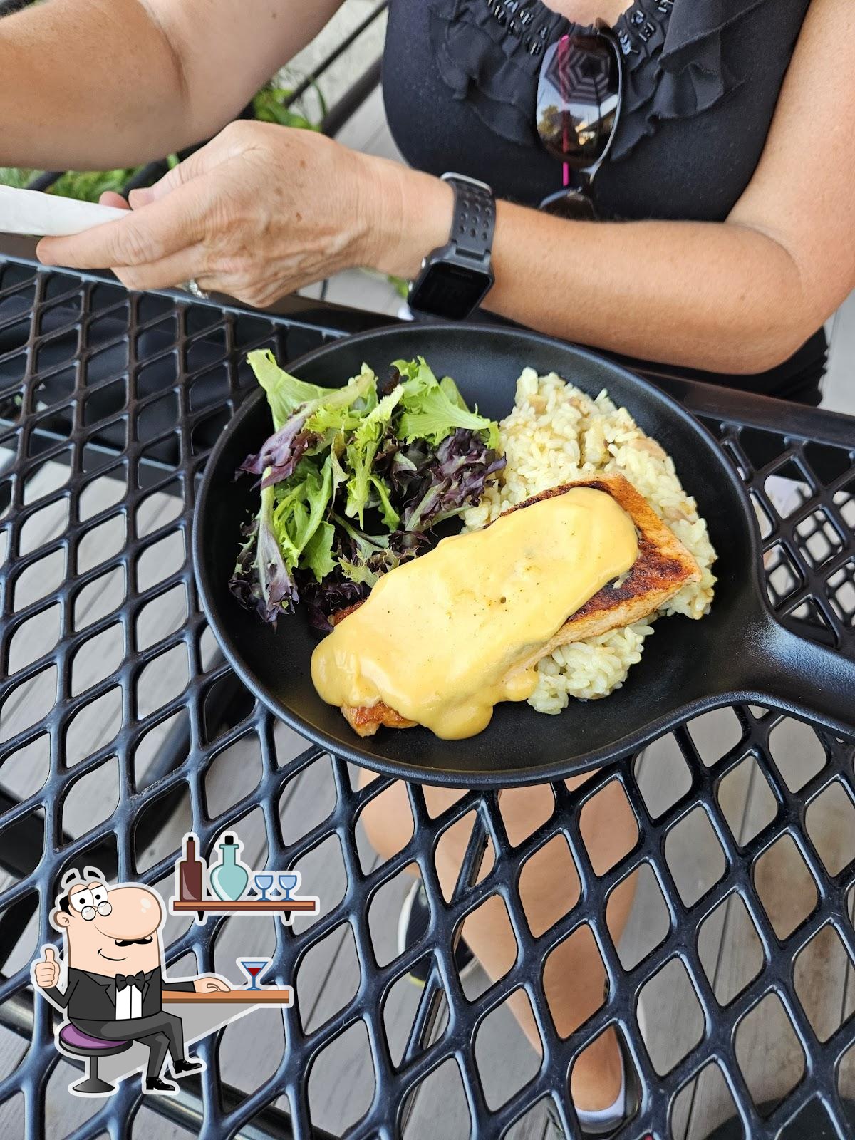 Midtown Station, Cedar Rapids - Restaurant menu, prices and reviews