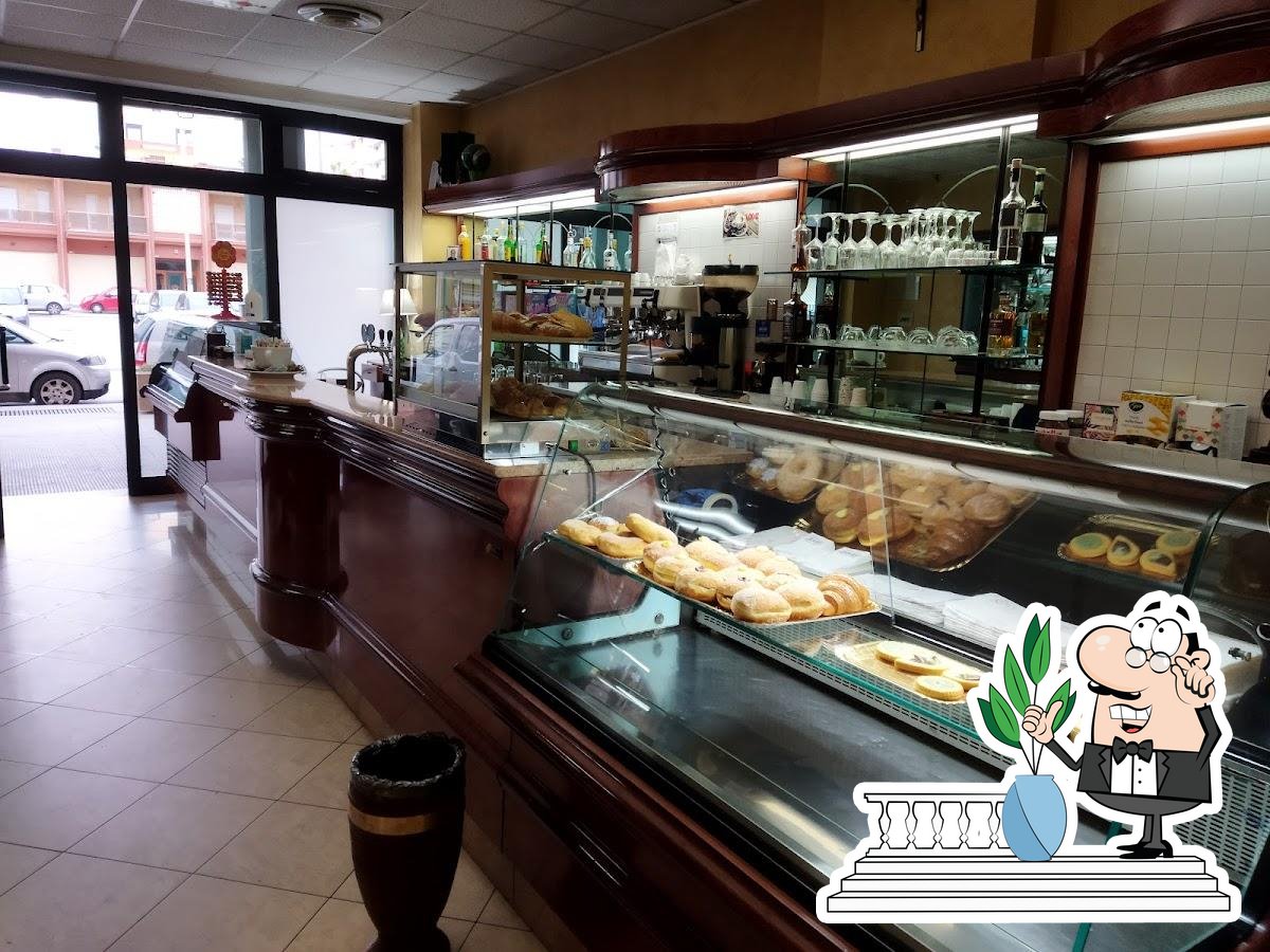 Erika Caffè pub & bar, Barletta - Restaurant reviews