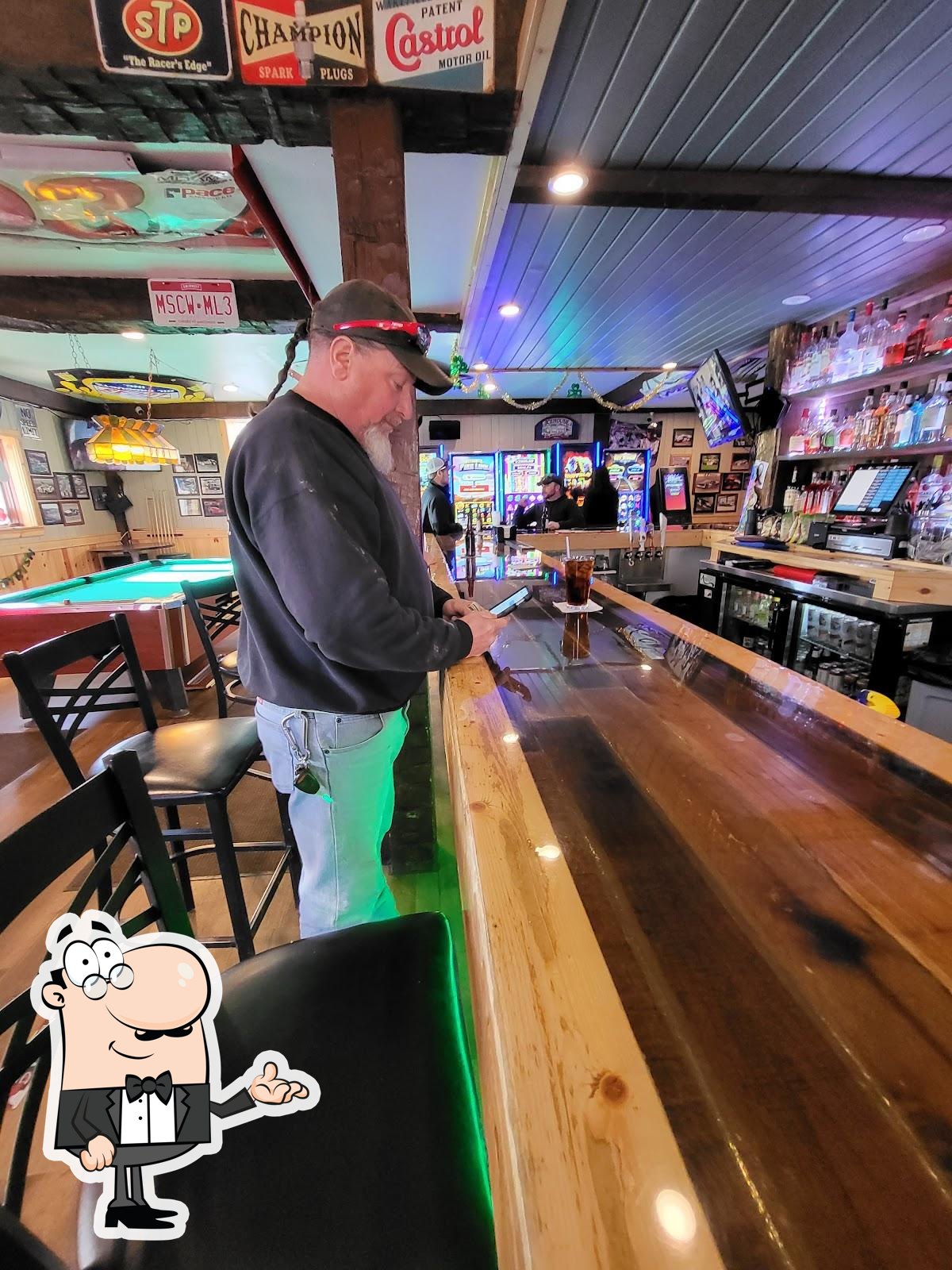 Finish Line Bar & Grill, Slinger - Restaurant menu, prices and reviews