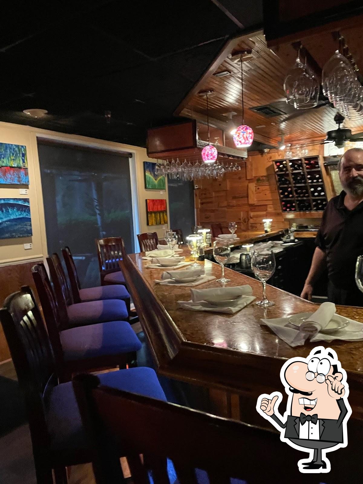 Catch 22 Restaurant in Hilton Head Island - Restaurant menu and reviews