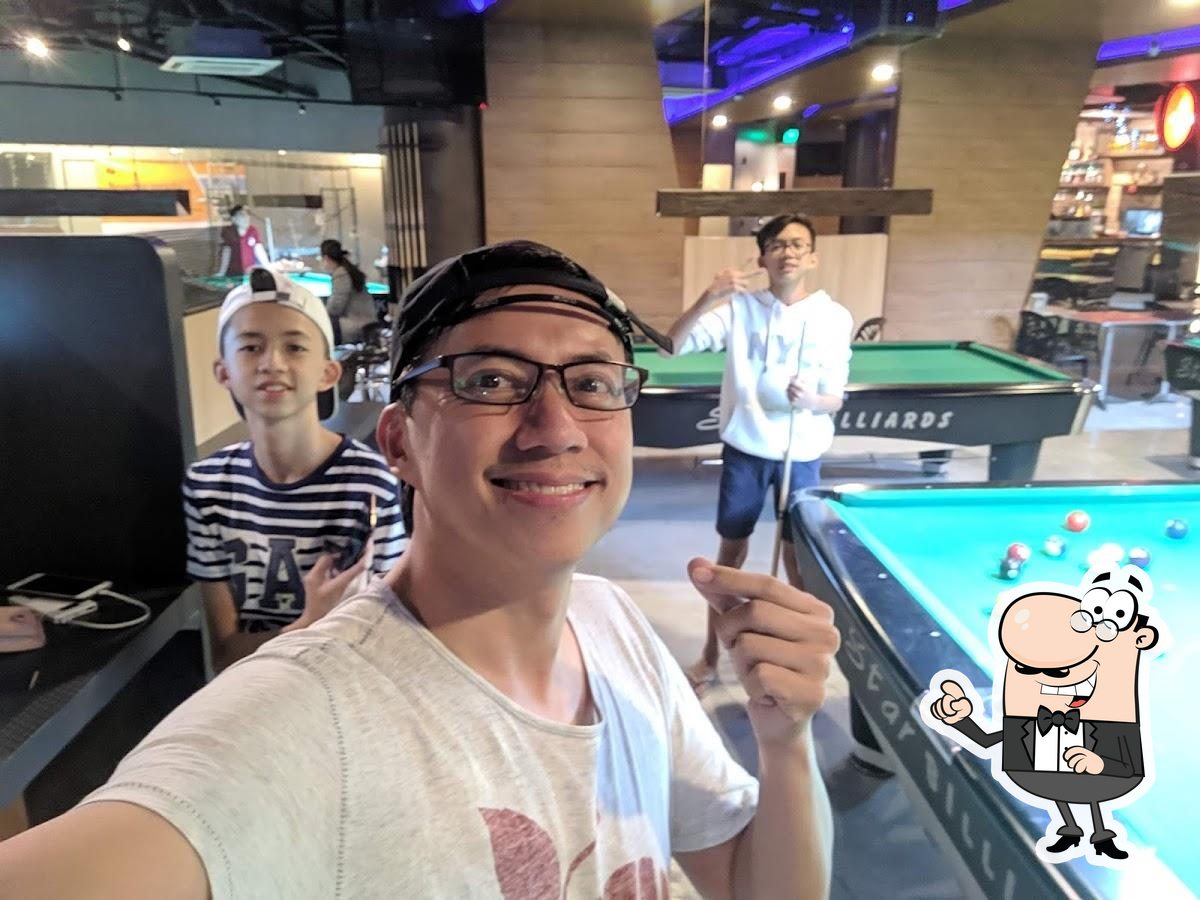 Rolling Stone Billiards and Bar, Quezon City - Restaurant reviews