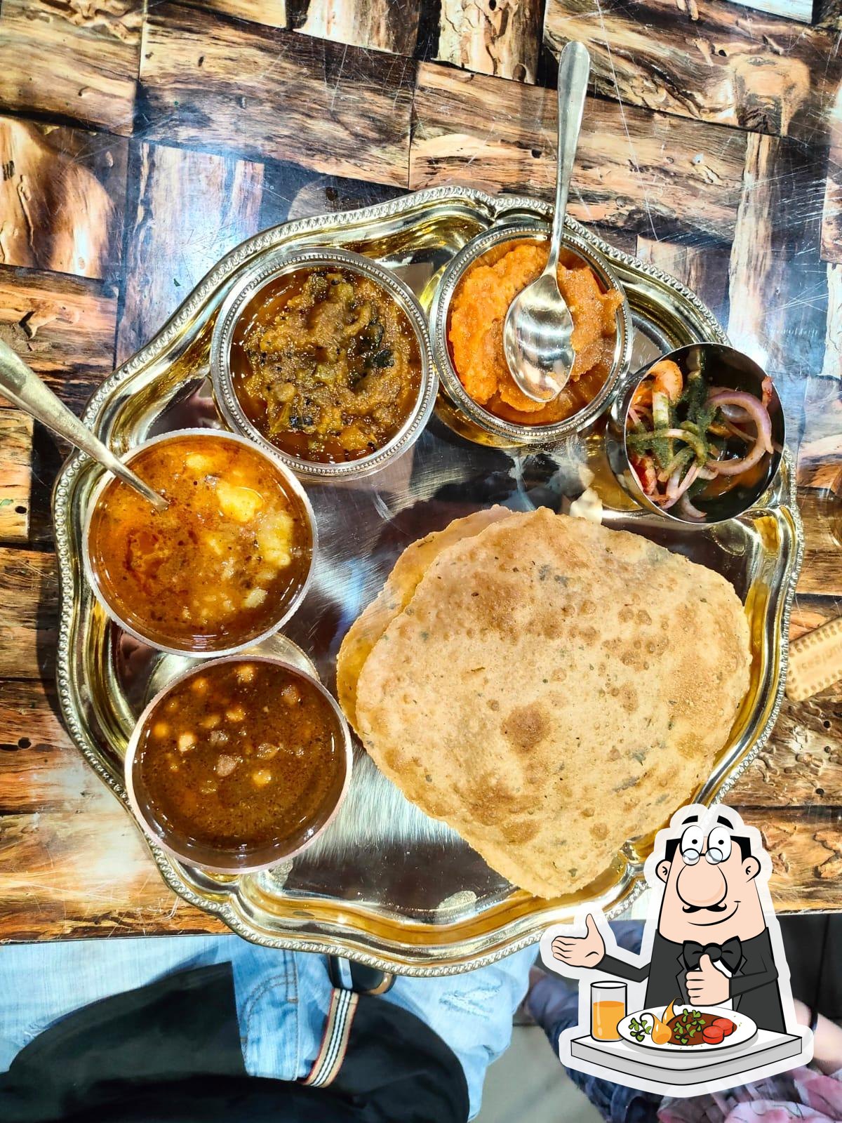 Ghamandi Puri wale - Best Desi Ghee Puri channe & Amritsari kulcha Nan ...