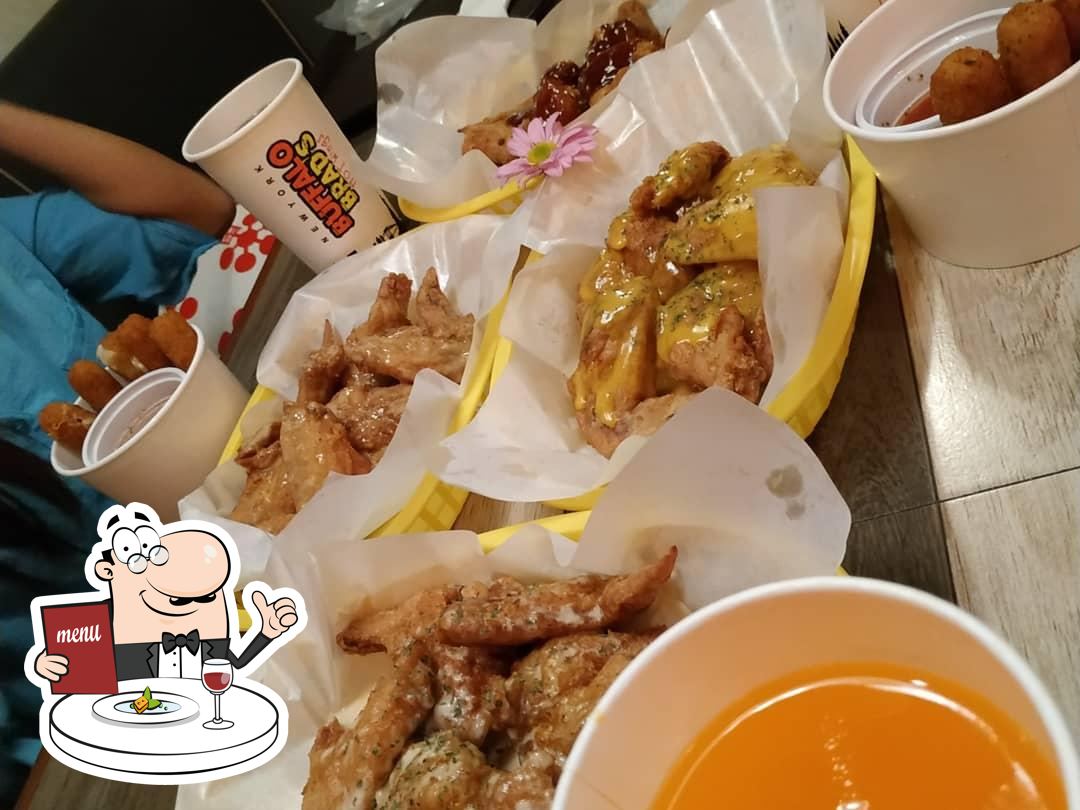 New York Buffalo Brad's Hot Wings restaurant, Cebu City, Garden Bloc ...