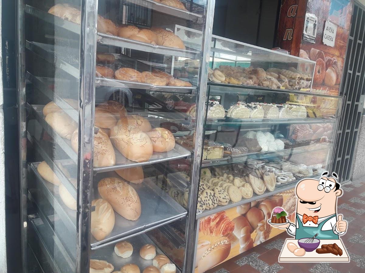 Panaderia el congolo, Bello - Restaurant reviews