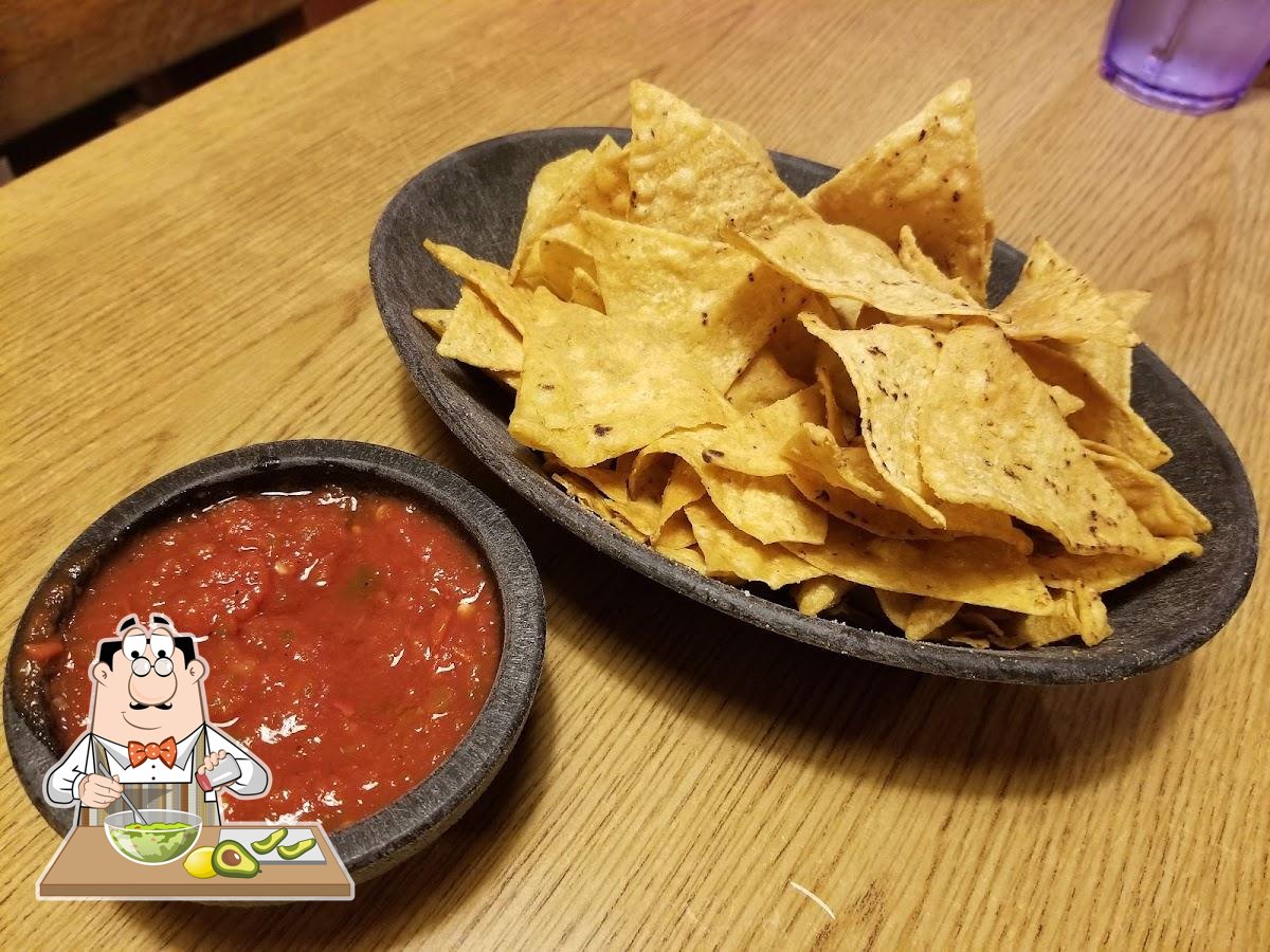 El Azteco, 225 Ann St in East Lansing - Restaurant menu and reviews