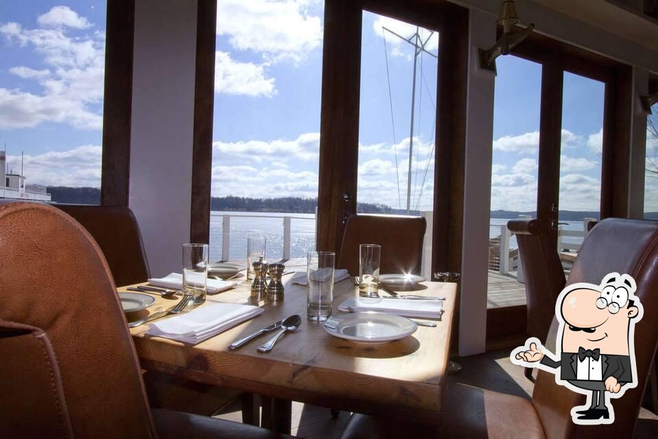 PIER 290 in Williams Bay - Restaurant menu and reviews
