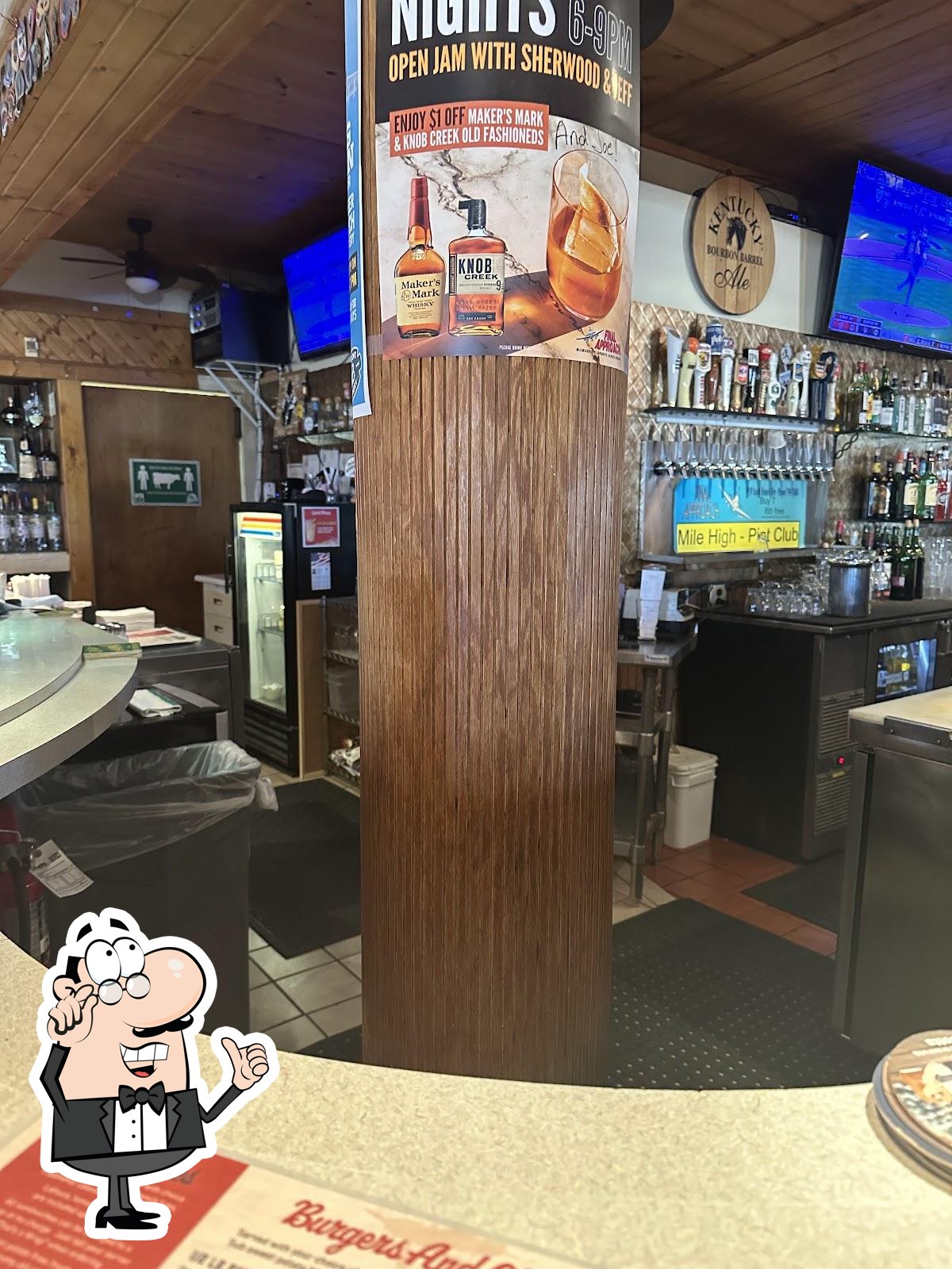 Final Approach, Milwaukee - Restaurant menu, prices and reviews