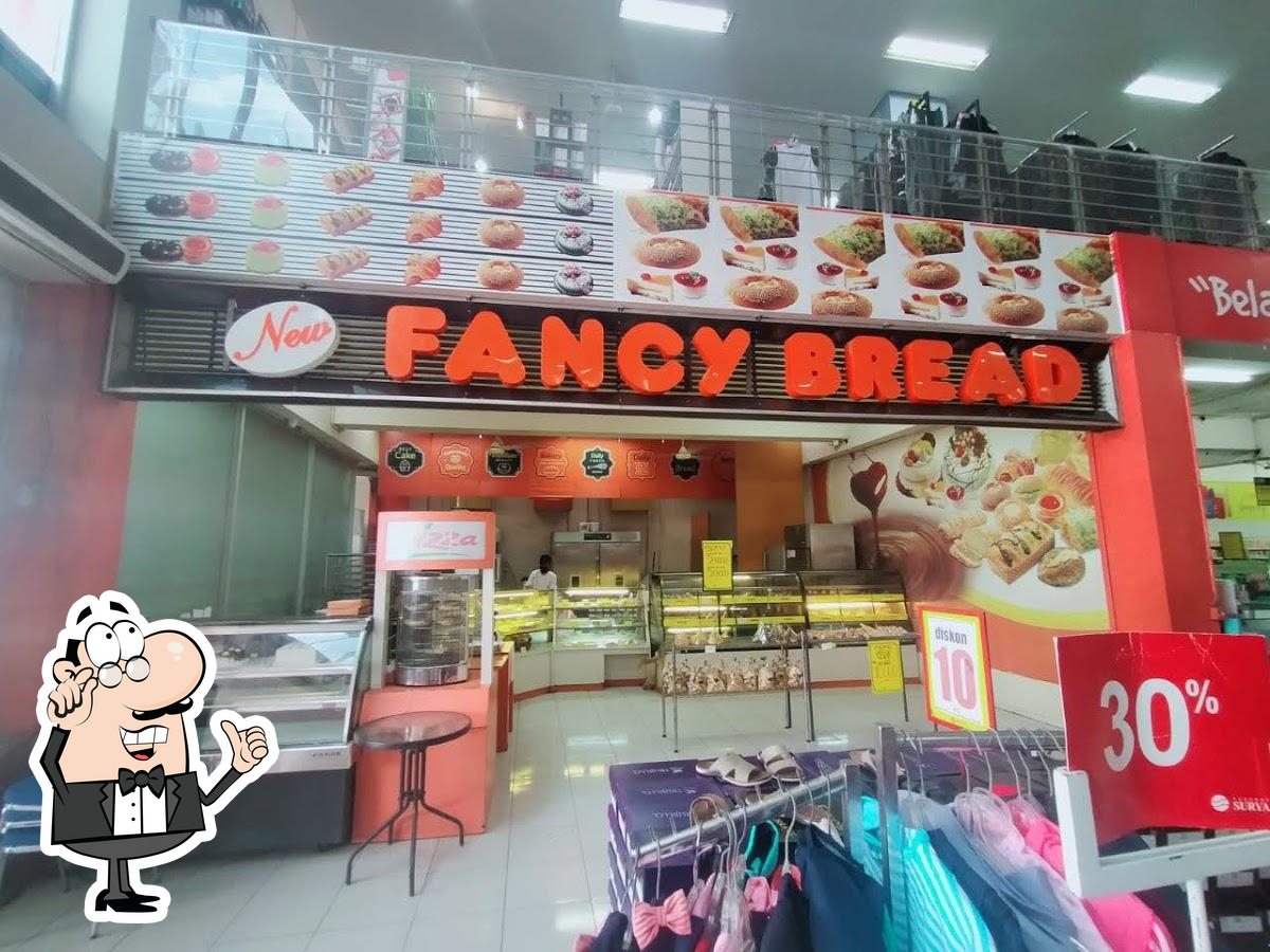 Fancy Cake & Bakery, Tukmudal