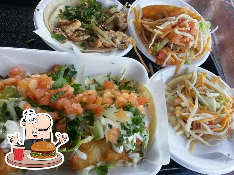 Holé Molé, 1200 E Wardlow Rd in Long Beach - Restaurant menu and reviews