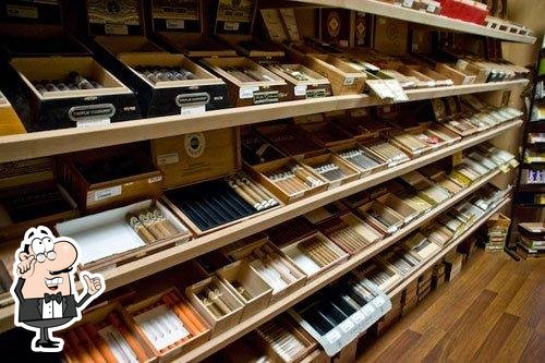 Jerry's Cigar Lounge in Boynton Beach