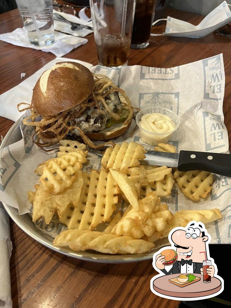 Steel Plow Burger Company in Moline - Restaurant menu and reviews
