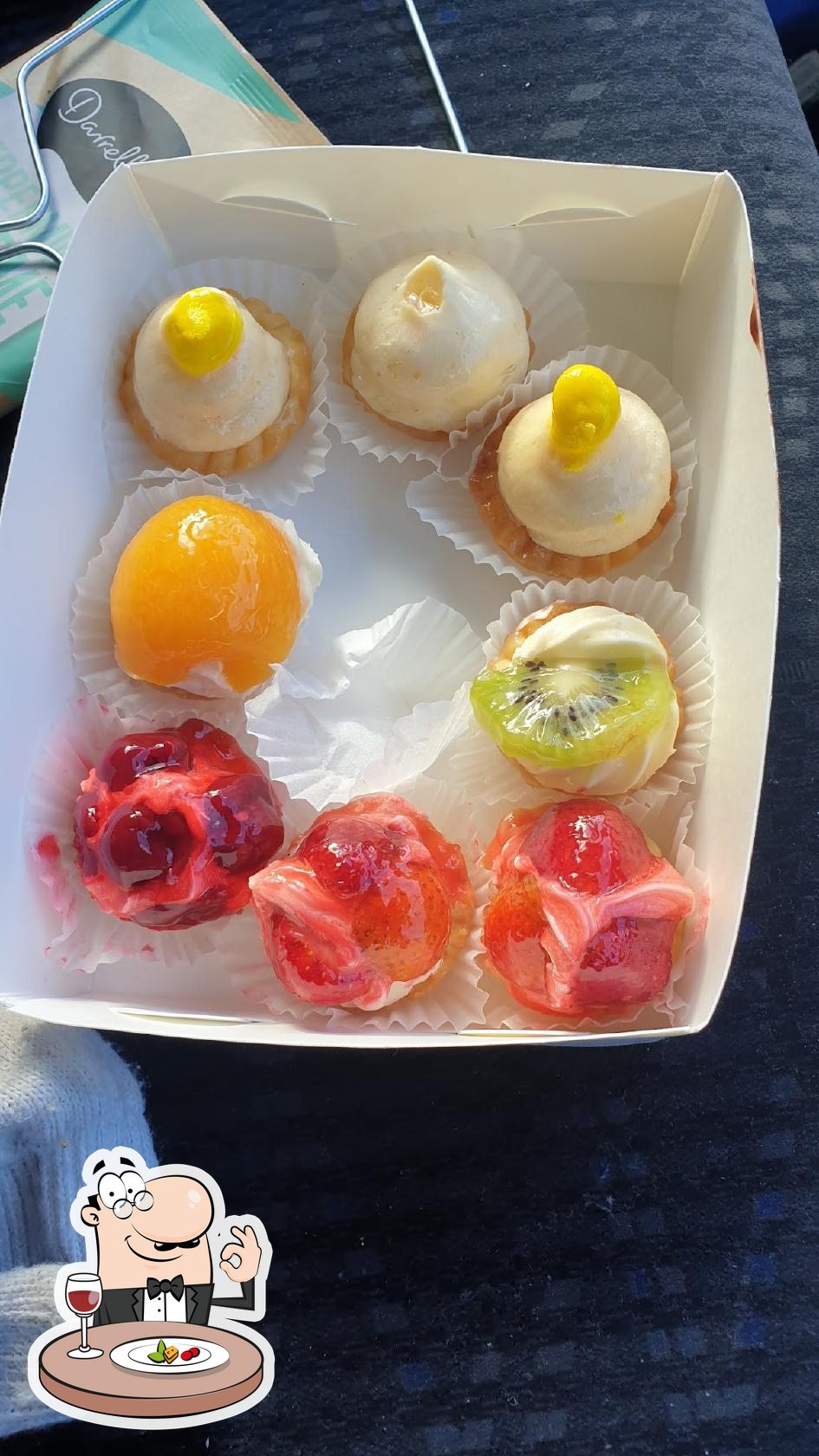 Hilltop Cake Shop in Balwyn - Restaurant menu and reviews