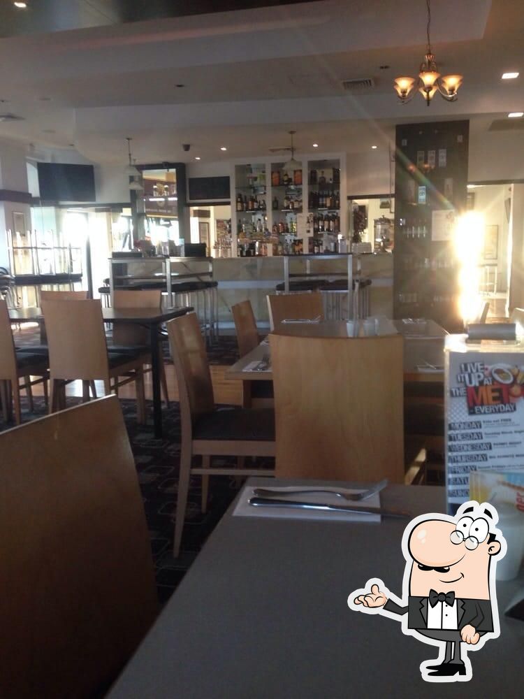 Metropole Hotel in Townsville - Restaurant menu and reviews