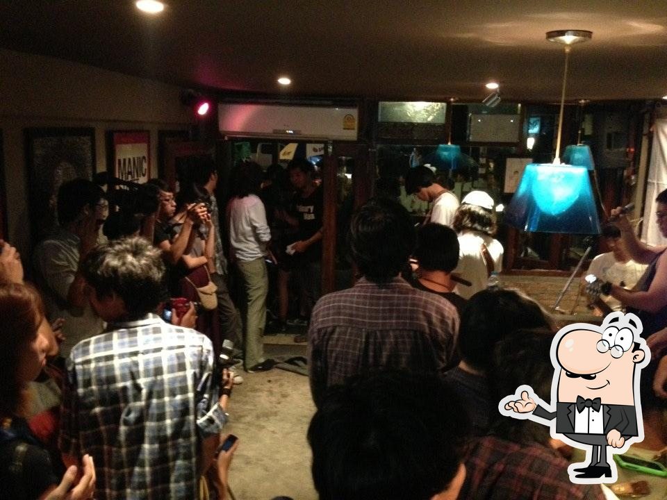 Bar Shaky Reborn, Chiang Mai