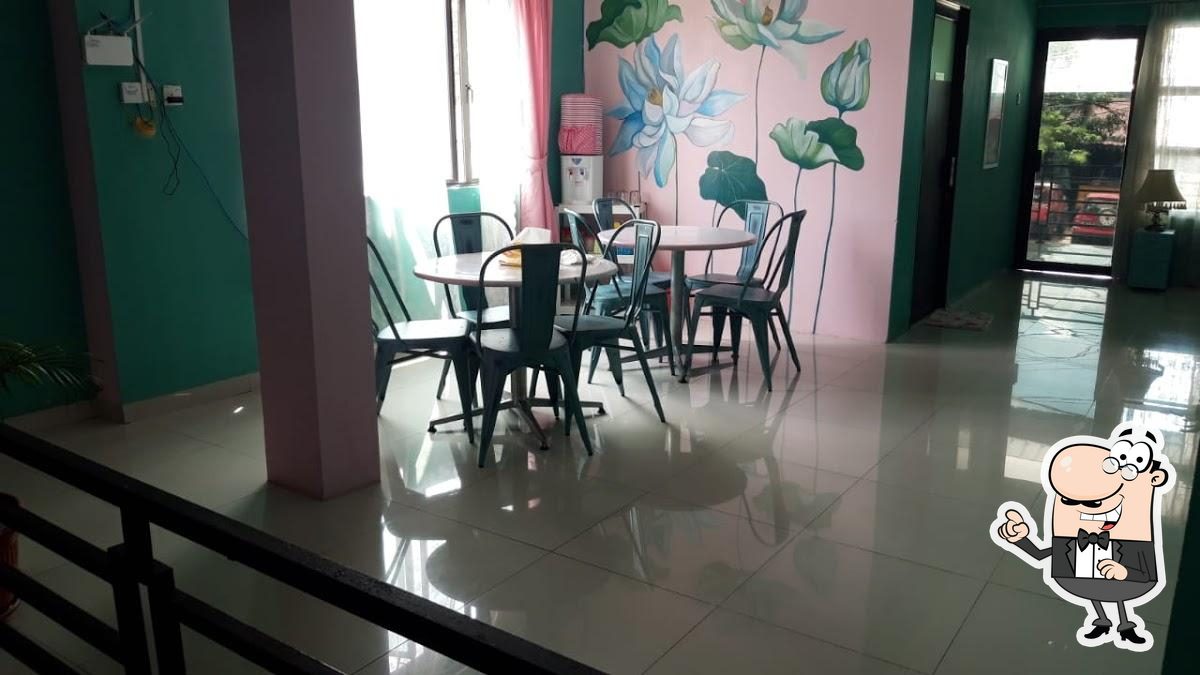 Tosca Bakery, Batam - Restaurant reviews