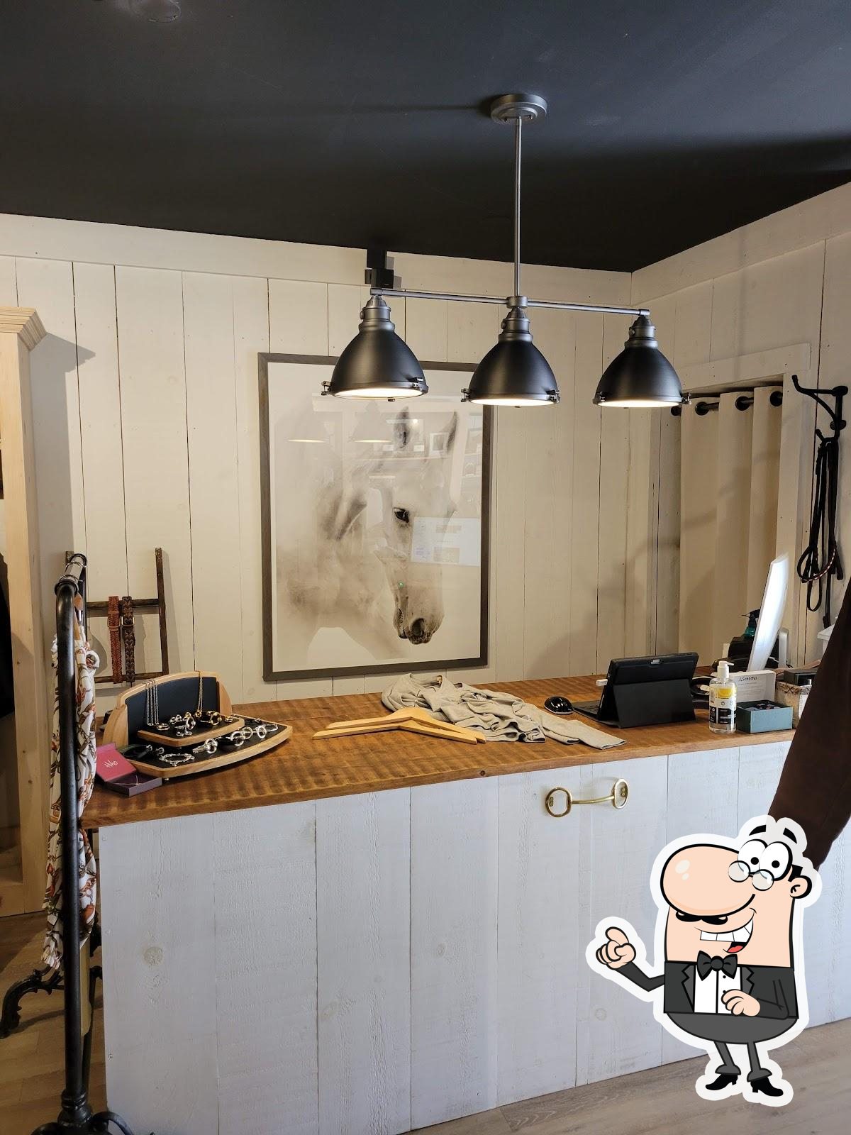 White Horse Boutique in Magog - Restaurant reviews