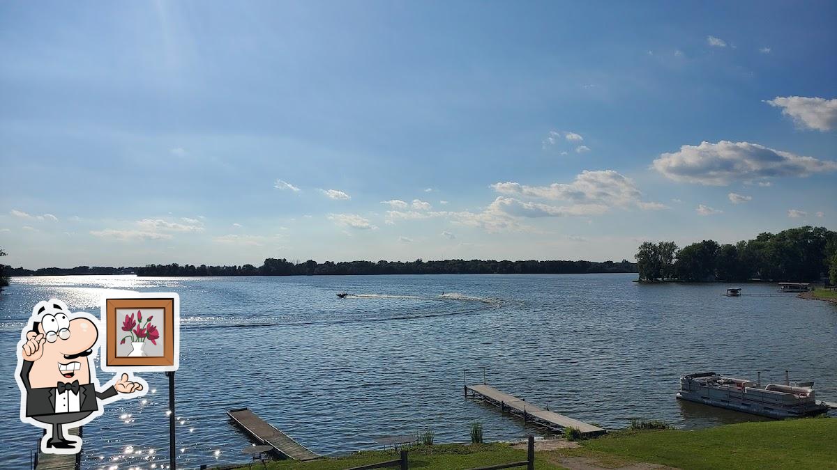 Sinissippi Lake Pub, Hustisford - Restaurant menu, prices and reviews