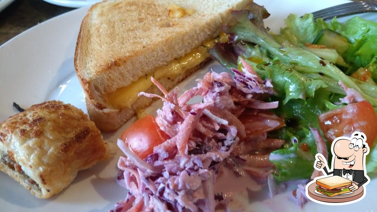 The Barnyard Cafe, The Barnyard Cafe Ltd, Calcott Hall Farm, Ongar Rd ...