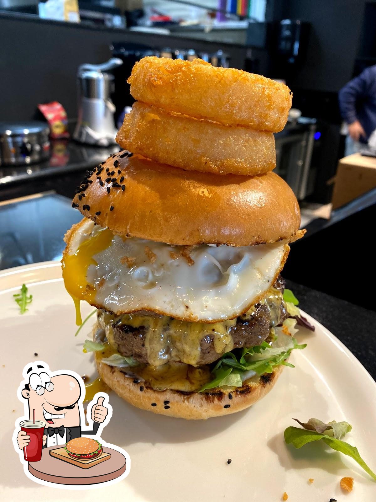 Hungry Jake Burger Bar, Mosta - Restaurant reviews