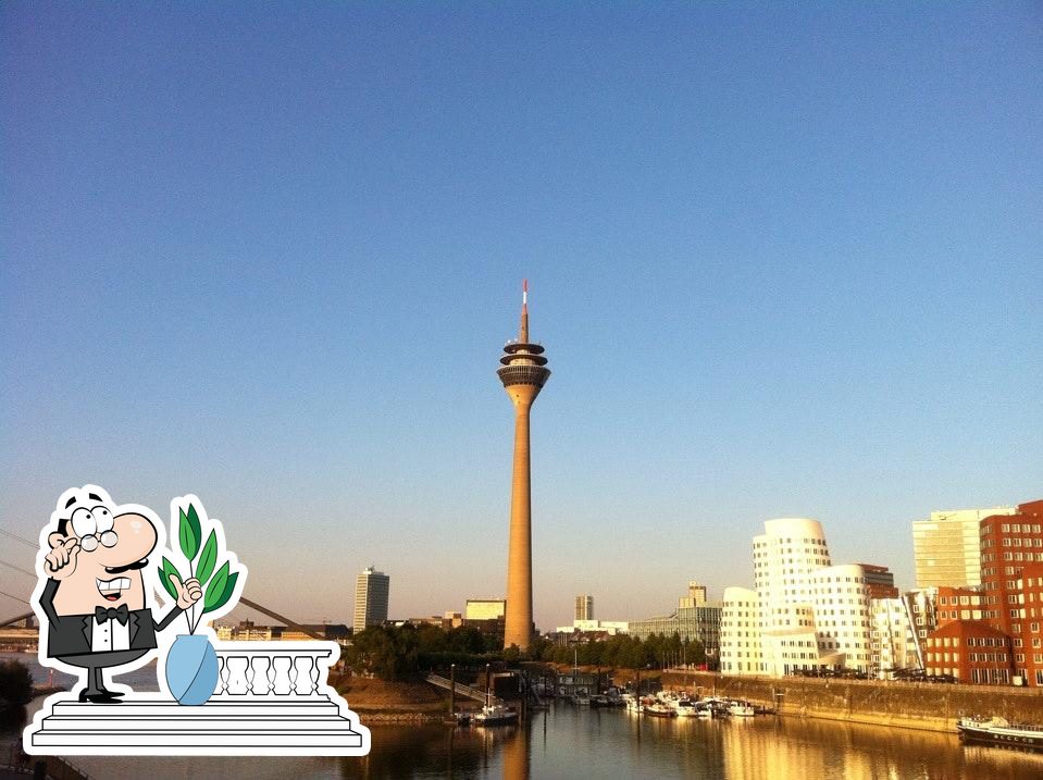 Pebble's Terrasse Hyatt Regency Düsseldorf pub & bar, Düsseldorf ...