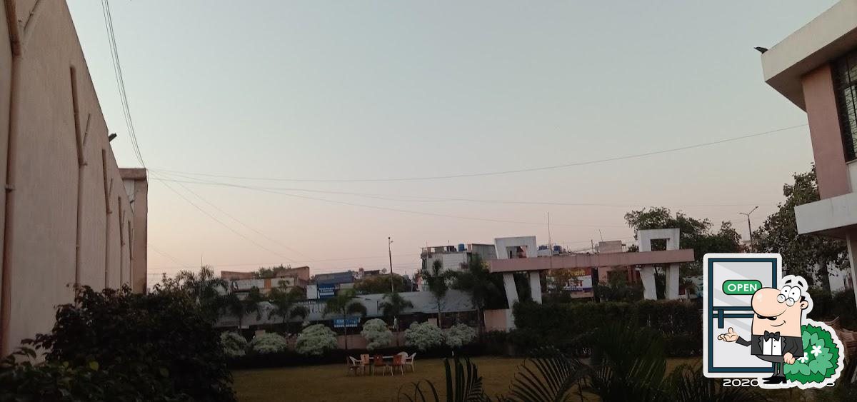 Jimkhana Club, Buldana - Restaurant menu, prices and reviews