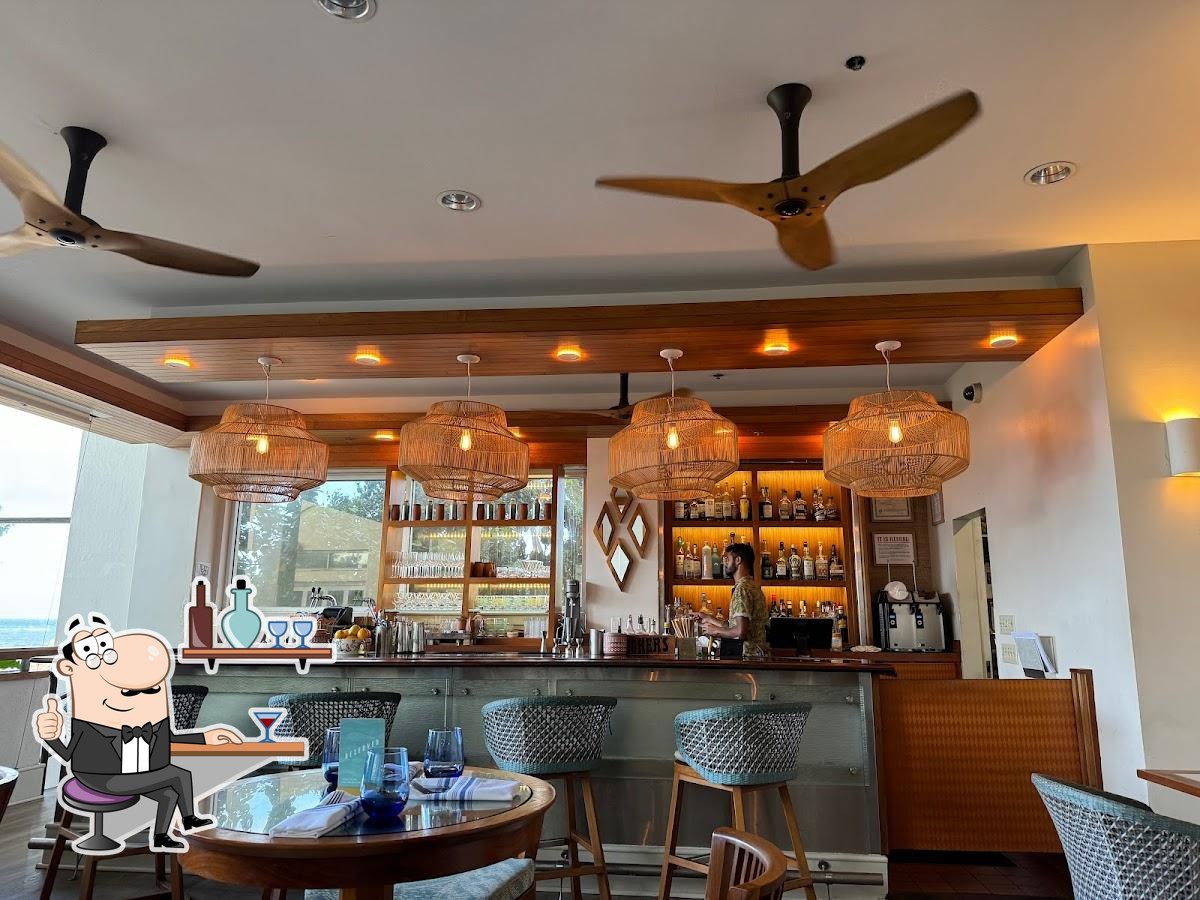 Hau Tree, Honolulu - Restaurant menu, prices and reviews