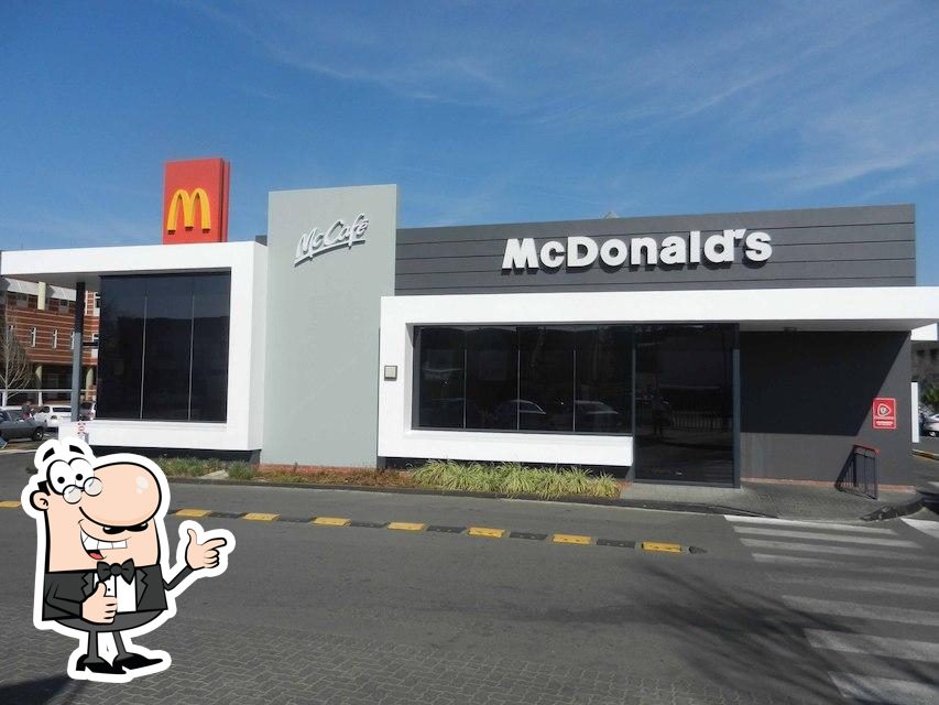 McDonald's Loch Logan restaurant, Bloemfontein, Loch Logan Waterfront ...