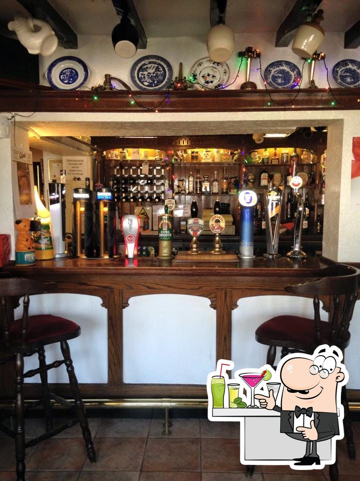 THE MAYPOLE INN, Hill Top Rd in Little Leigh - Restaurant reviews