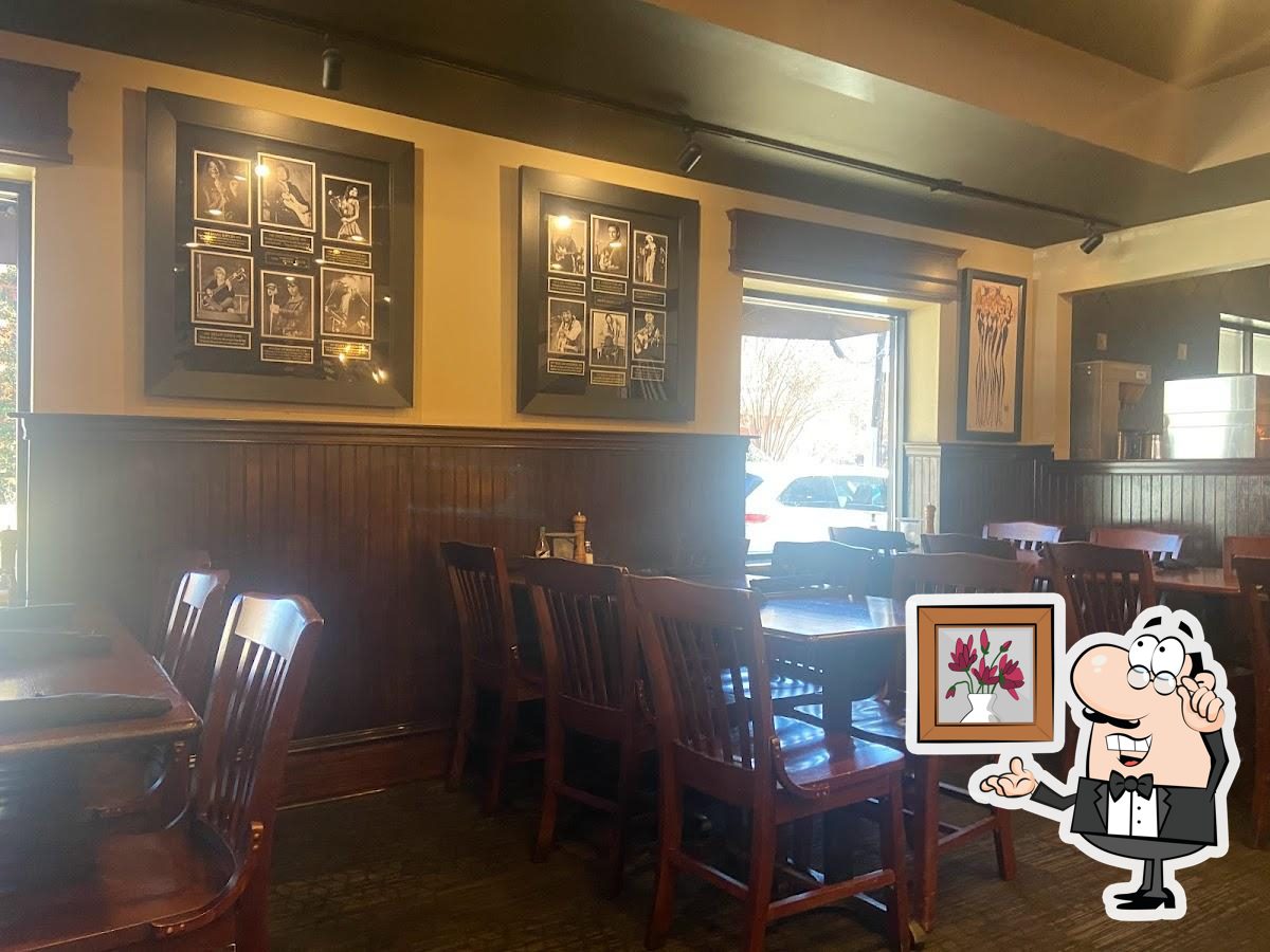 Hamilton's On Magnolia, Auburn - Restaurant menu, prices and reviews