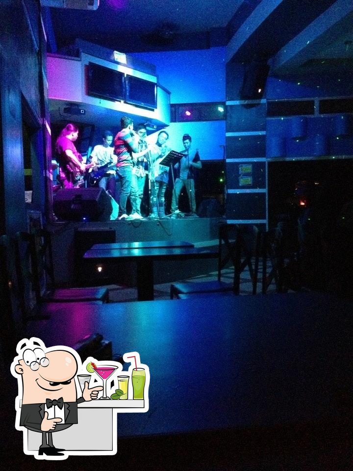 Padi's Point pub & bar, Iloilo City, Smallville Complex
