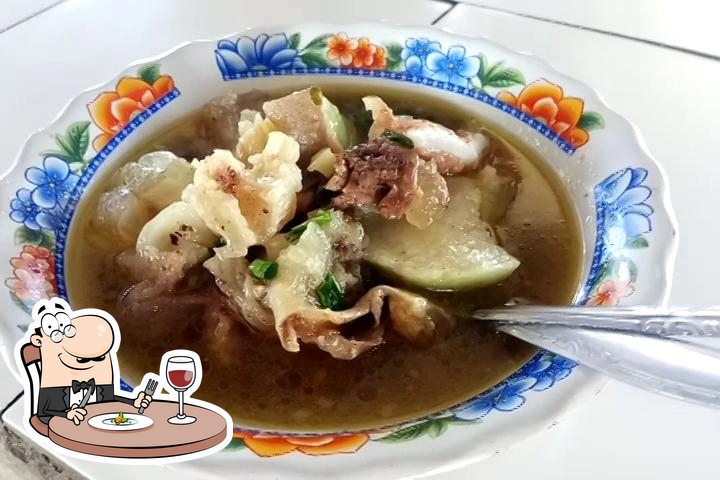 Lontong Kikil Cak Yanto (Jembatan Turi) restaurant, Mojosari ...