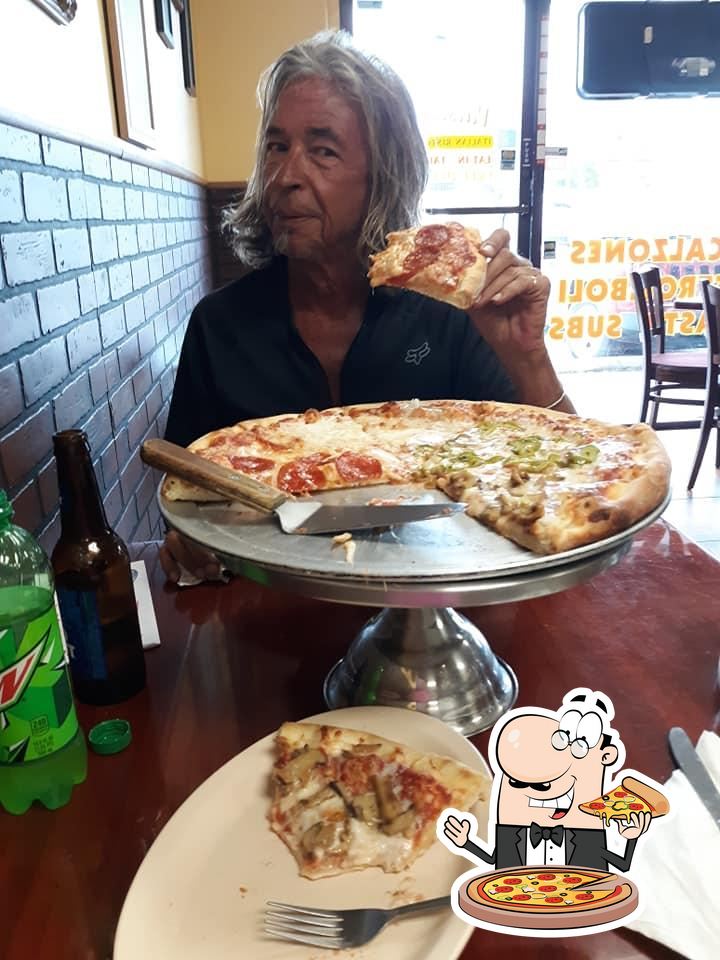 Paisano's Pizza in West Palm Beach - Restaurant menu and reviews