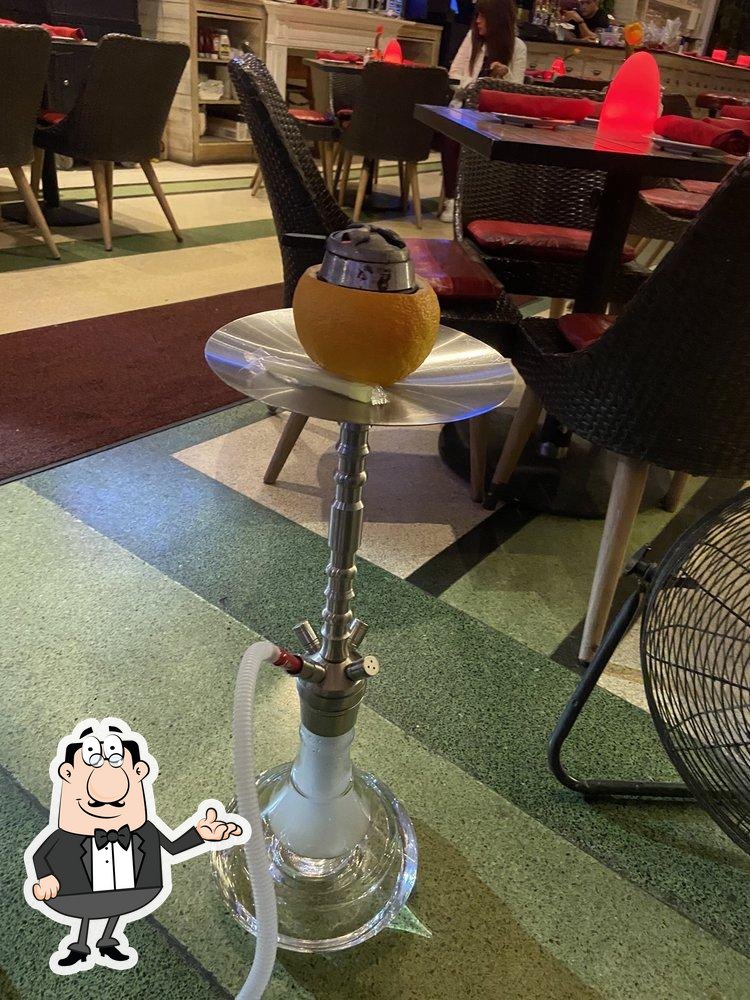 Hookah bar at AURA, Miami Beach - Carta del restaurante y opiniones