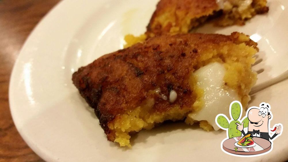 El Quetzal Grill in Manassas Park - Restaurant menu and reviews