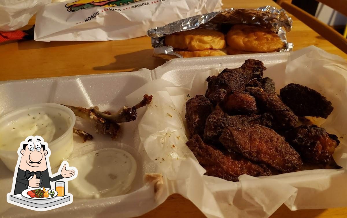 Patti's Pizza, 3700 Pine Ave in Erie - Restaurant menu and reviews