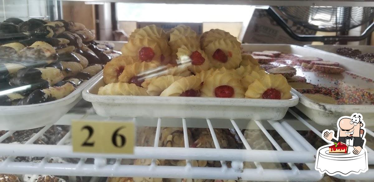 Randazzo Pastry Shop & Bakery in Raritan - Restaurant reviews