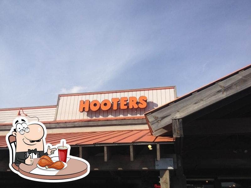 Hooters, 5300 FL-435 in Orlando - Restaurant menu and reviews