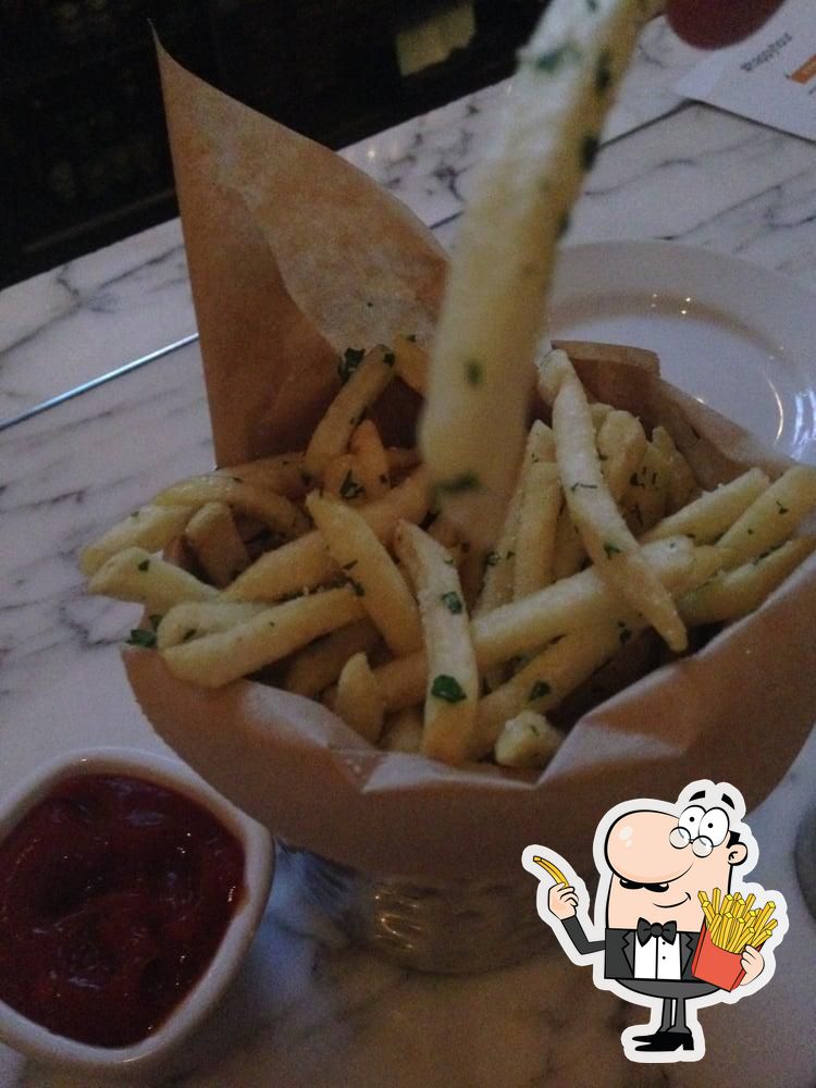 Riot House Restaurant + Bar, 8401 Sunset Blvd in West Hollywood ...
