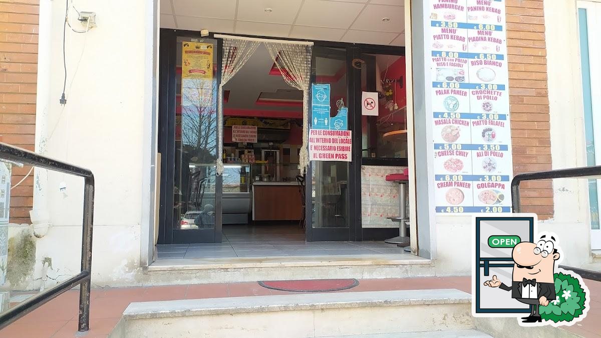 Negozio Di Dolci Del Punjab E Doner Kebab ristorante, Porto Sant ...