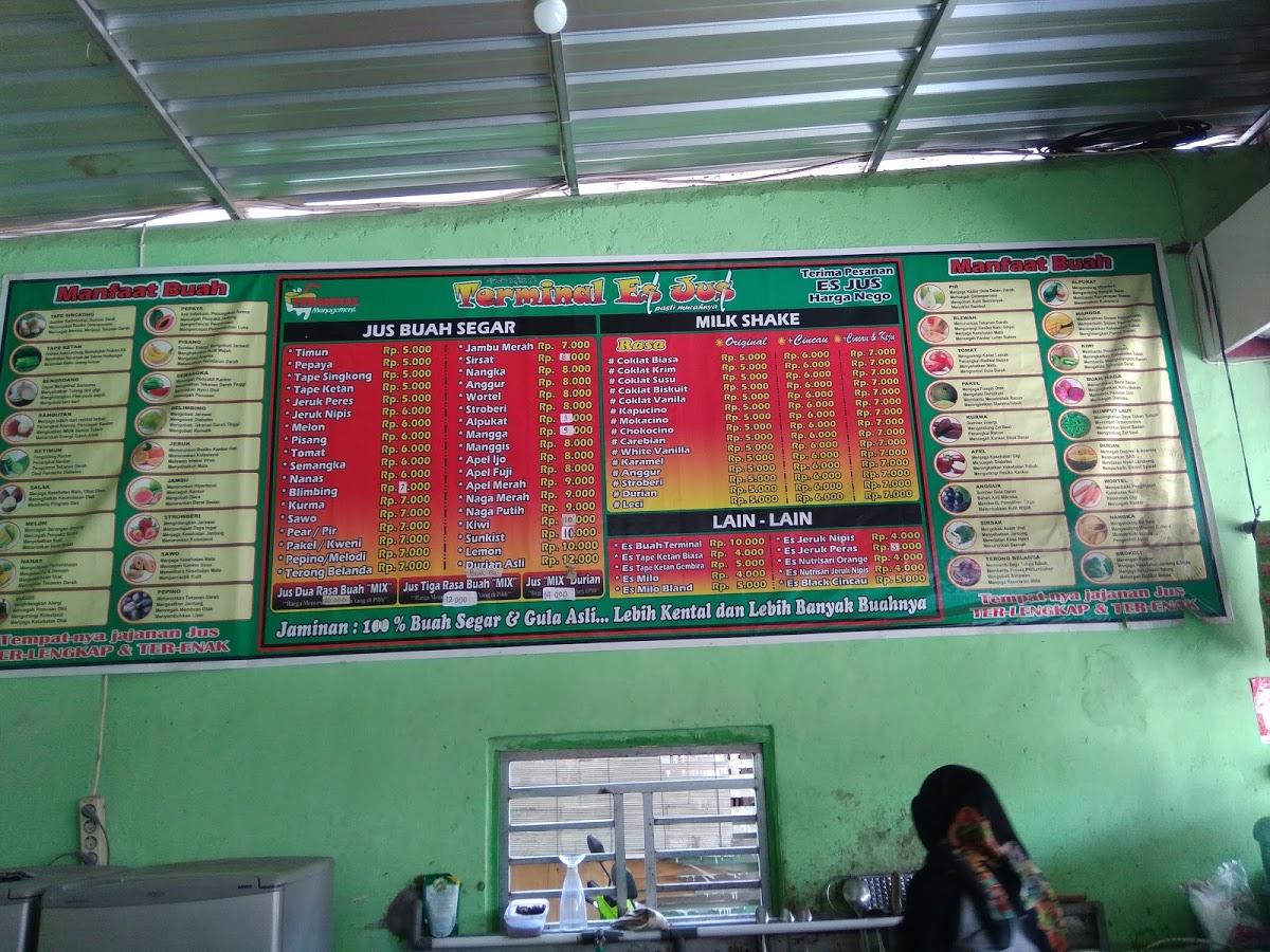 Menu at Terminal Es Jus cafeteria, Sendangadi