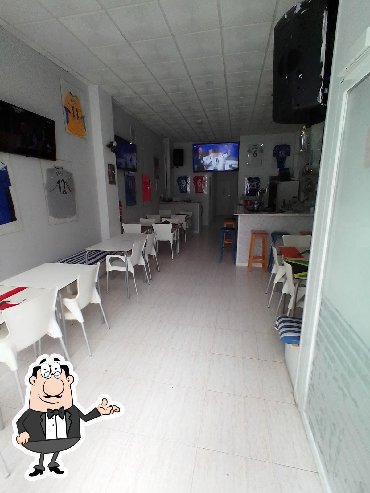 The Paddock Bar Benidorm, Benidorm - Restaurant menu, prices and reviews