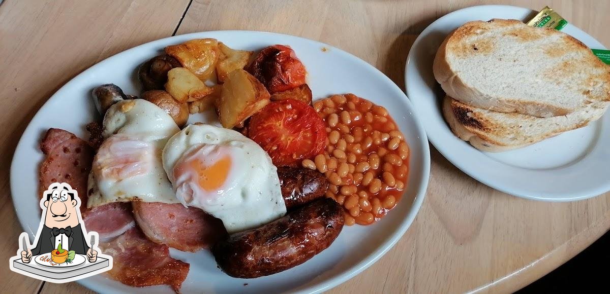 Barleymows Farm Shop, Cafe and Rose's Florist in Chard - Restaurant reviews