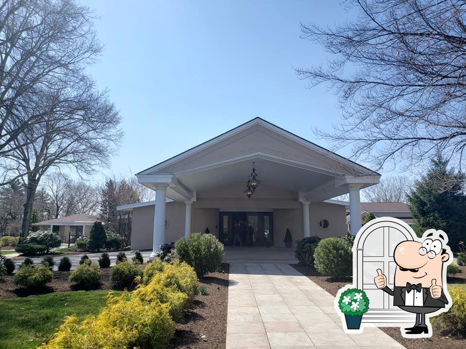 Luciano's at Lake Pearl in Wrentham - Restaurant menu and reviews